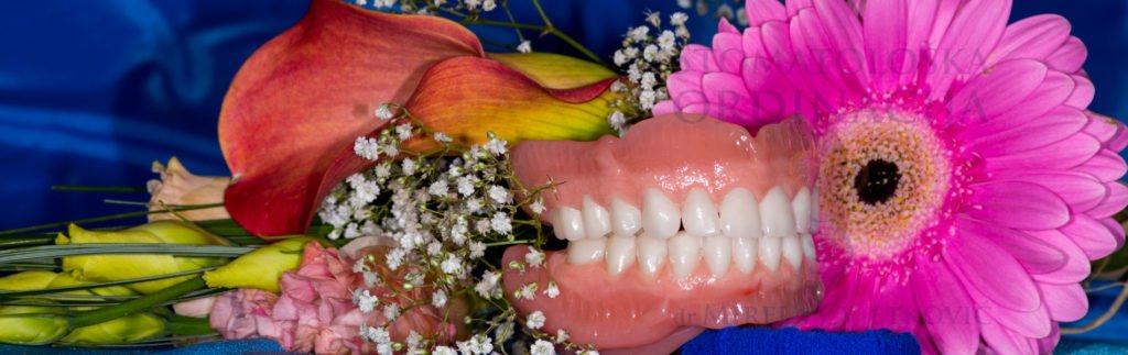 Totalna proteza cena, Zubne proteze na vakuum Beograd - QUEEN